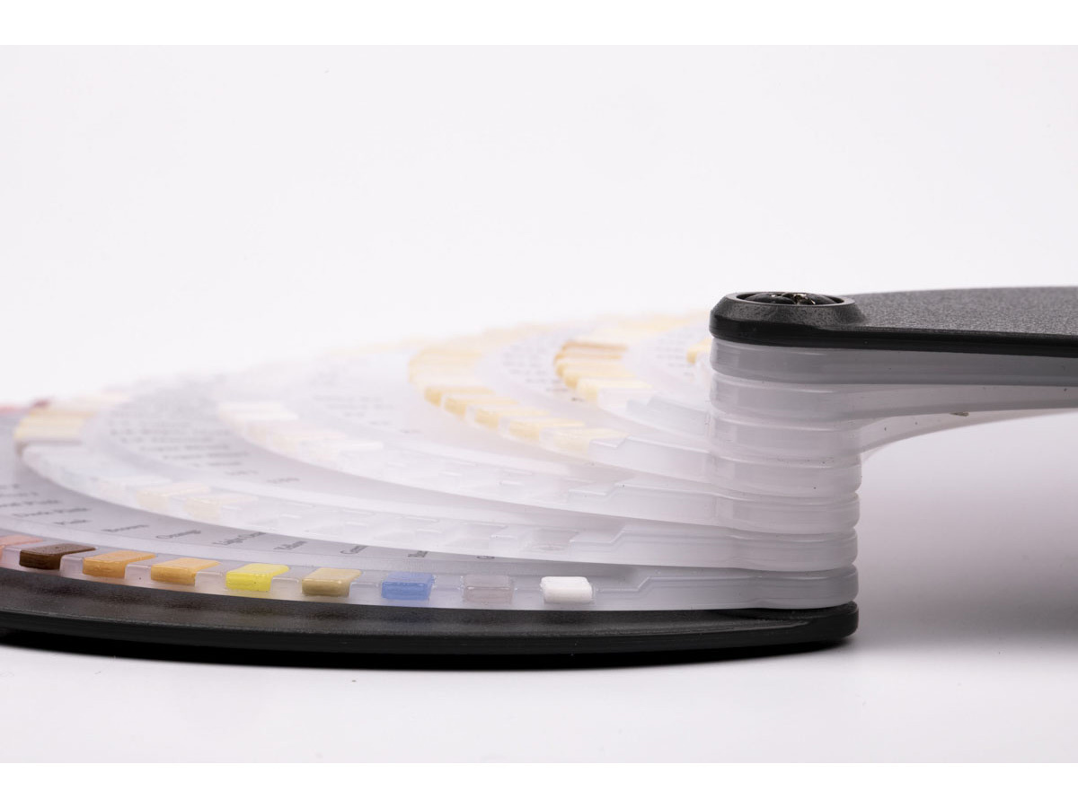 Kuraray Noritake CZR Complete Color Guide | Gold Quadrat Dental